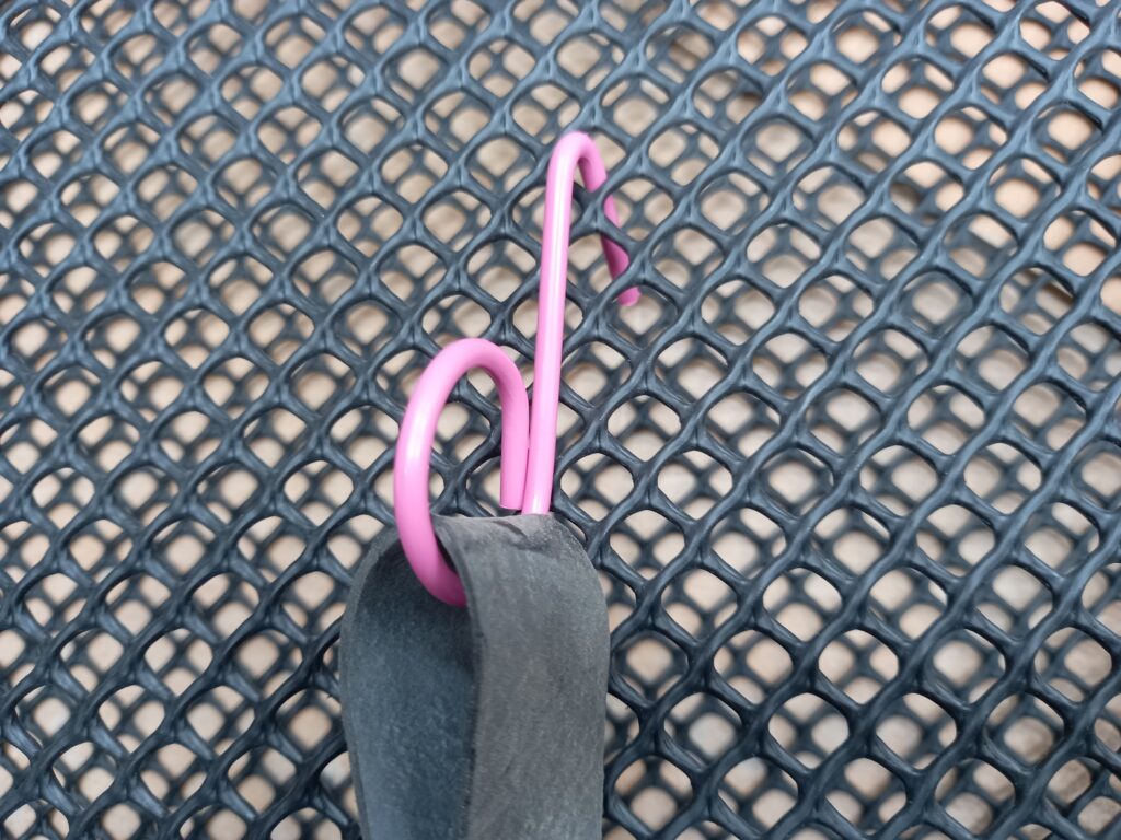 3.5MM Pink S-Hooks - Oyster Bag Hooks from Triskell Seafood